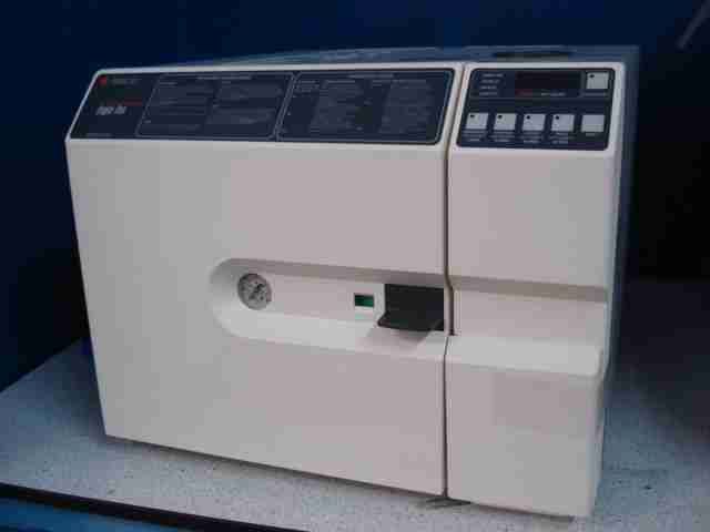 Amsco E10AP, Autoclave