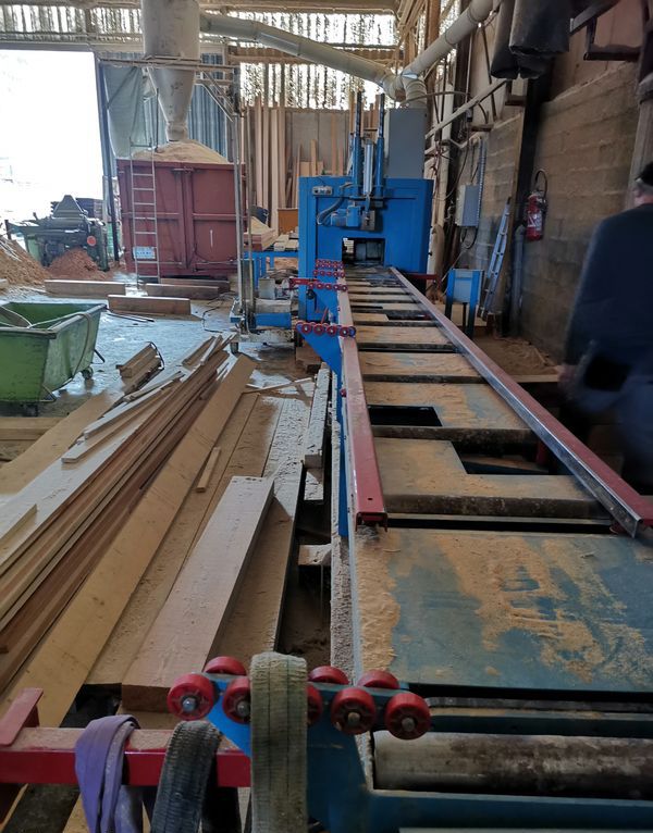 Hundegger HDM 4-sided planer and chamfering