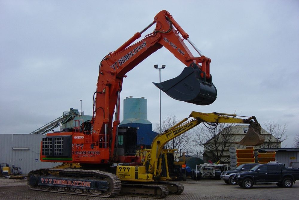 Hitachi EX1200 Tracked Excavator
