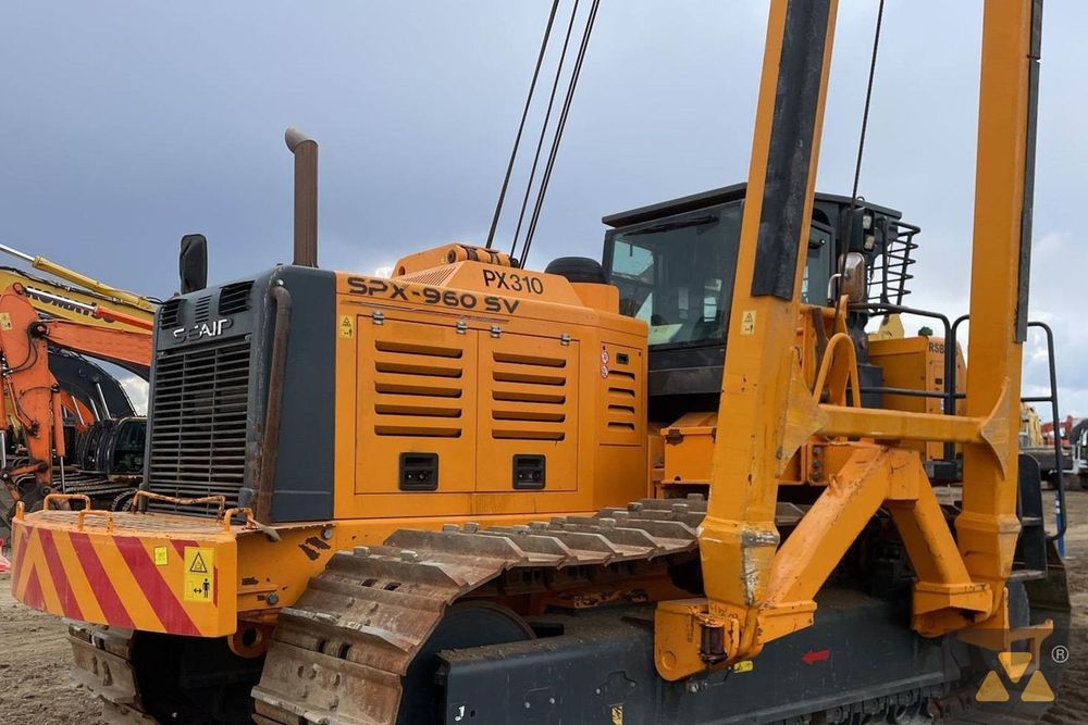 3 SPX-960 Pipelayer