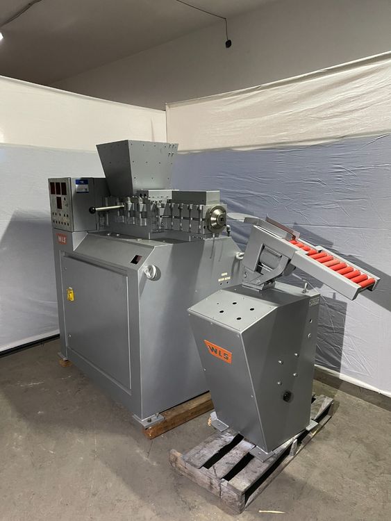 Gabler WLS Triple Screw Gum Extruder and Conveyor