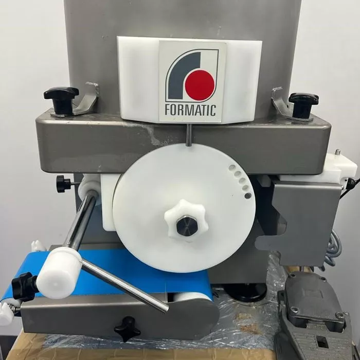 Deighton Formatic R2200 Burger Machine