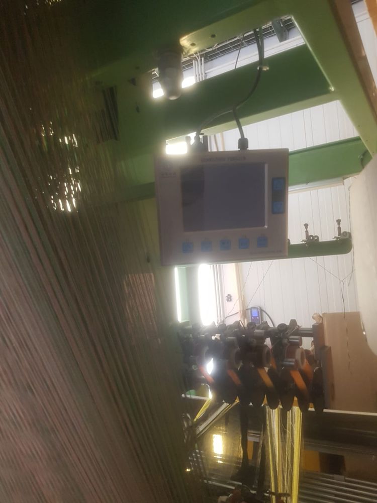 Flat computerized jacquard loom