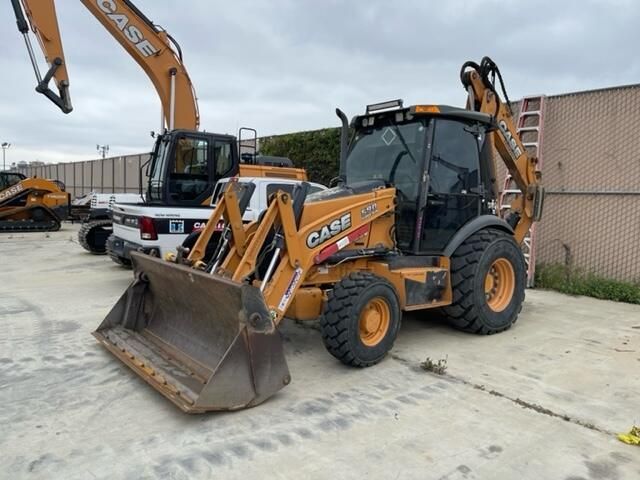 Case 590SN Backhoe Loader
