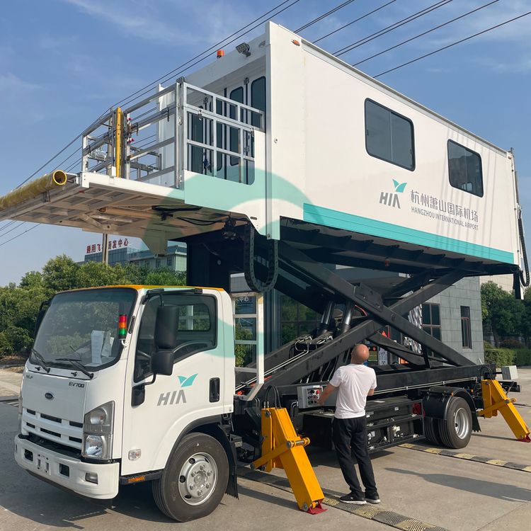 Self-propelled ambulift WTJ5100JCRE