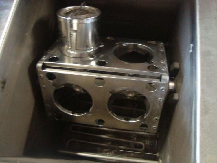 Atlas Beaker dyeing system model Linitest Plus