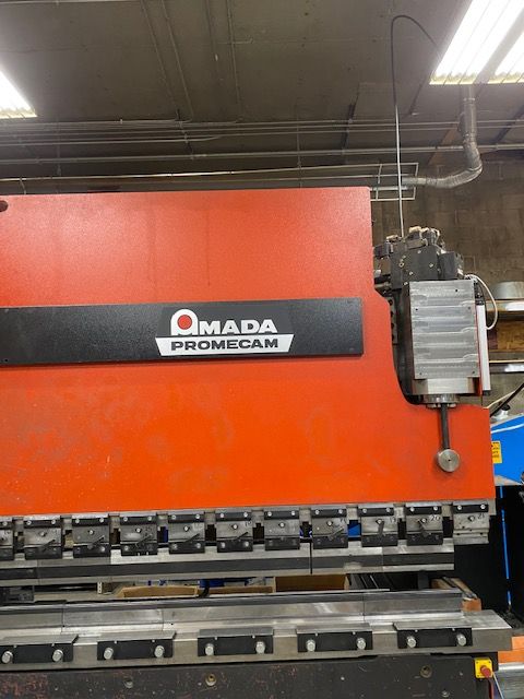 Amada M-3060 170 Ton
