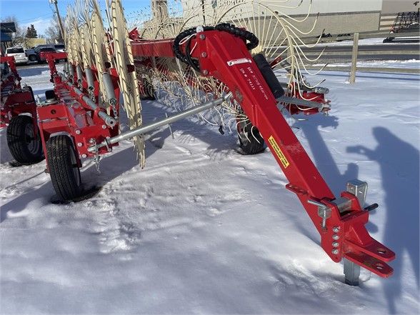 Buhler Farm King RE12FK Rake