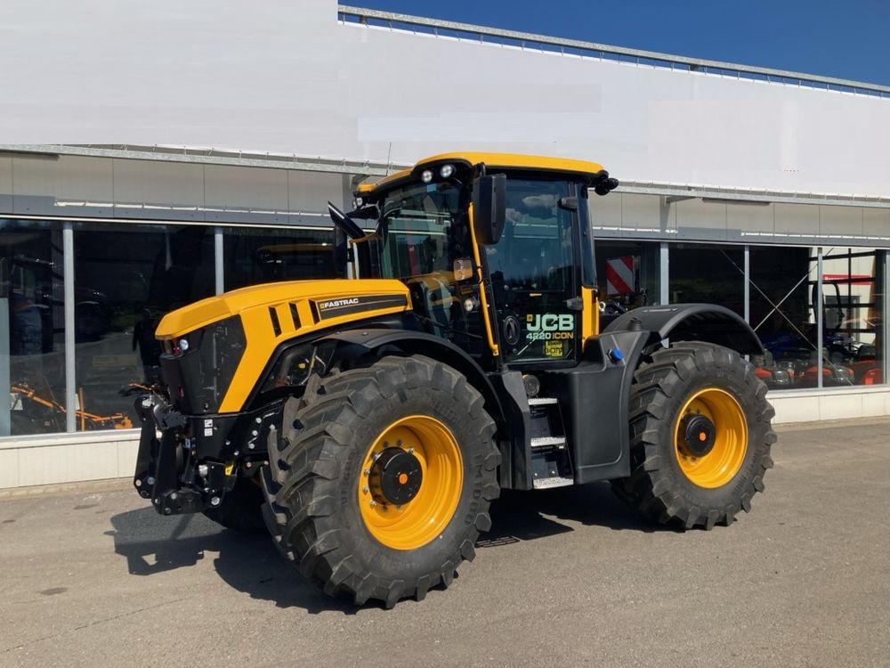 JCB Fastrac 4220 iCON