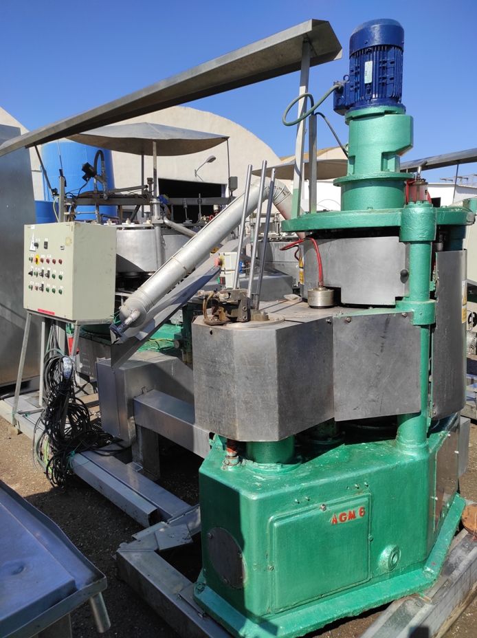 Comaco AGM 6 SEAMER WITH NON-MOTORIZED PLATE AND 24- VALVE VACUUM ...