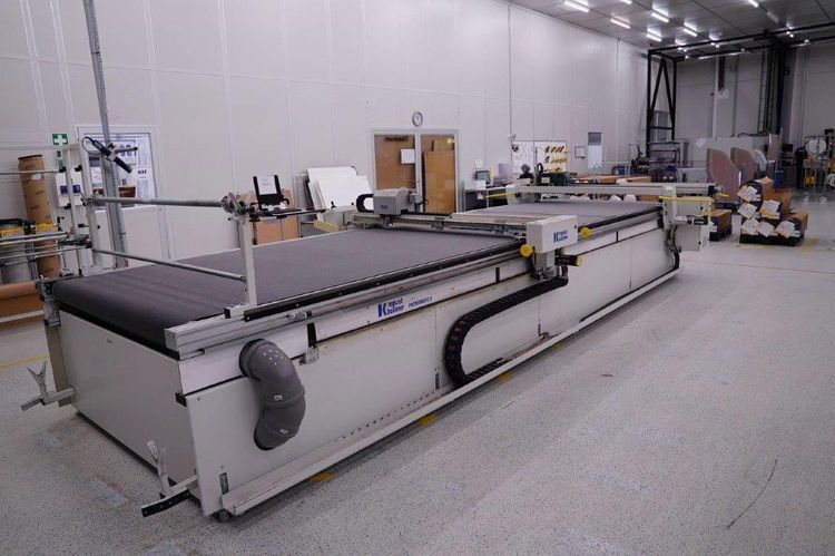 Bullmer Cutting machine