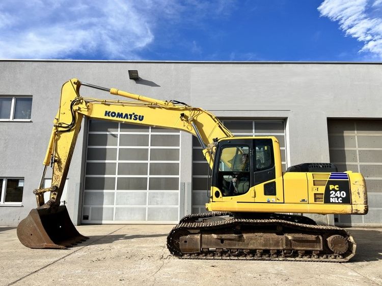 Komatsu PC 240-8 NLC Tracked Excavator