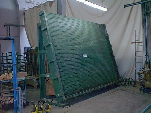 Hess Perforated plate table