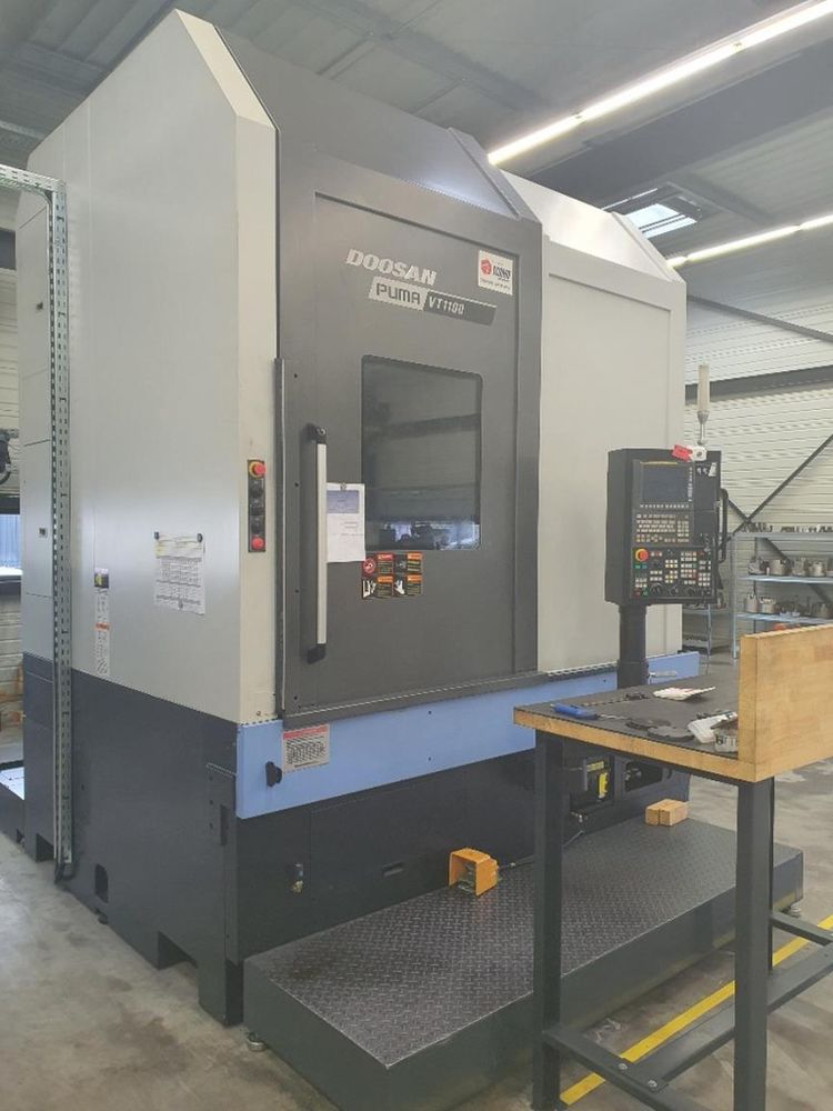 Doosan CNC FANUC i SERIES 850.0 rpm VT1100 2 Axis