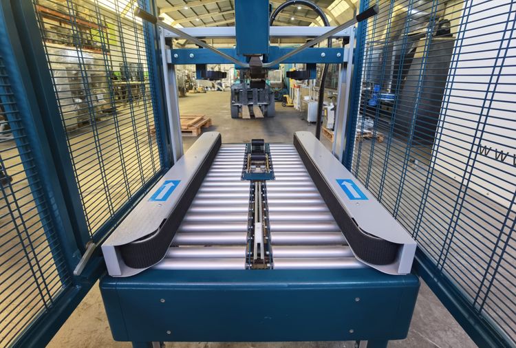 Robopac ROBOTAPE CF AUTOMATIC BOX SEALING MACHINE