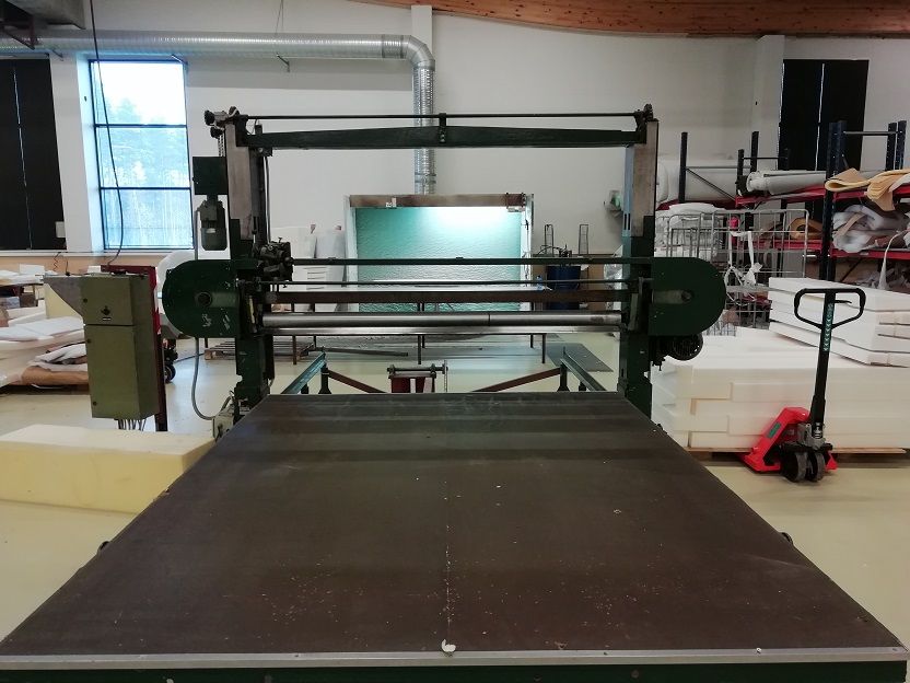 Atom Horizontal Foam Cutting Machine