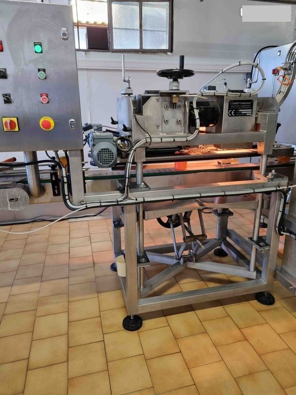 Coudert in-line capper