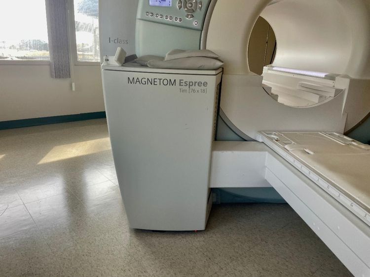 Siemens Espree 1.5T MRI