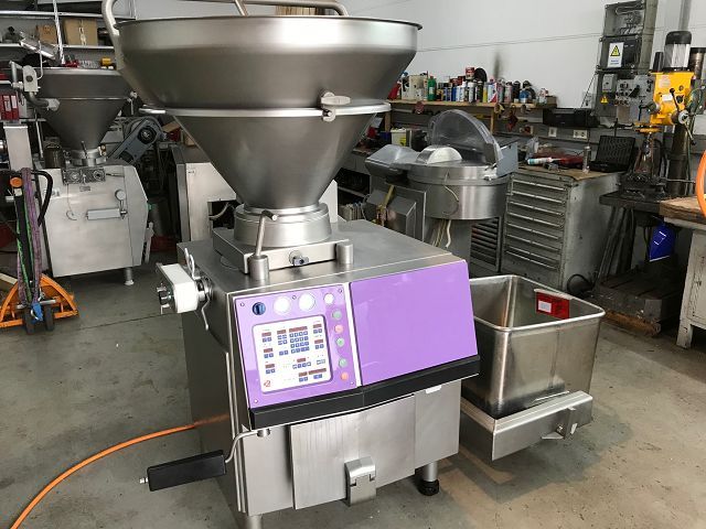 Handtmann VF 200 Vacuum filling machine