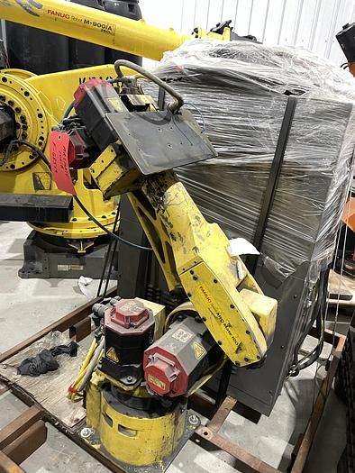 Fanuc ARCMATE 100iB ROBOT WITH RJ3iB CONTROLLER 6 Axis 6.00kg