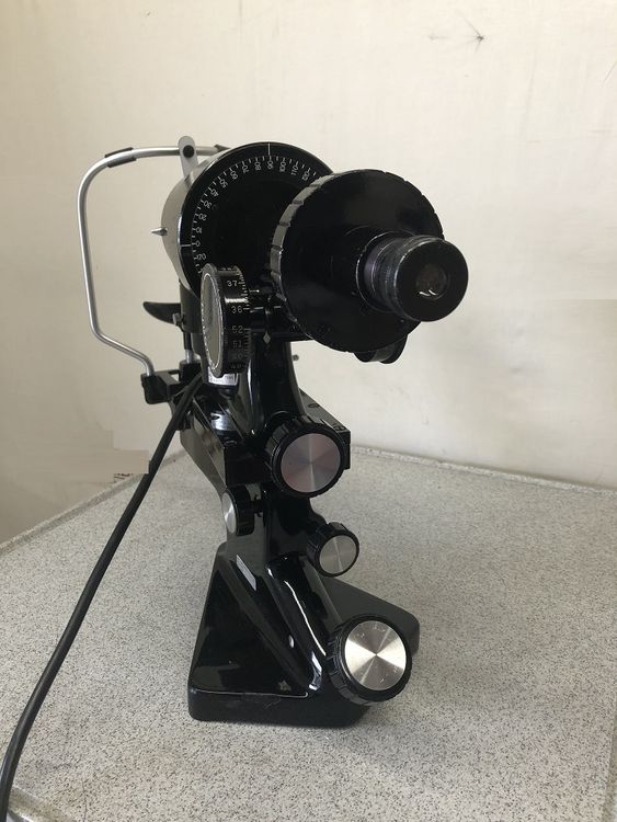 B&L (Bausch & Lomb) Keratometer