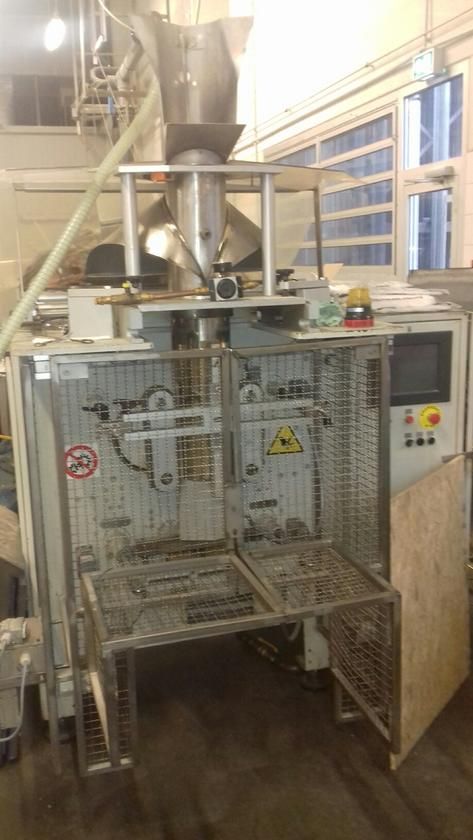 Ilapak Vegatronic 2000/400 and 400 Packaging Machine