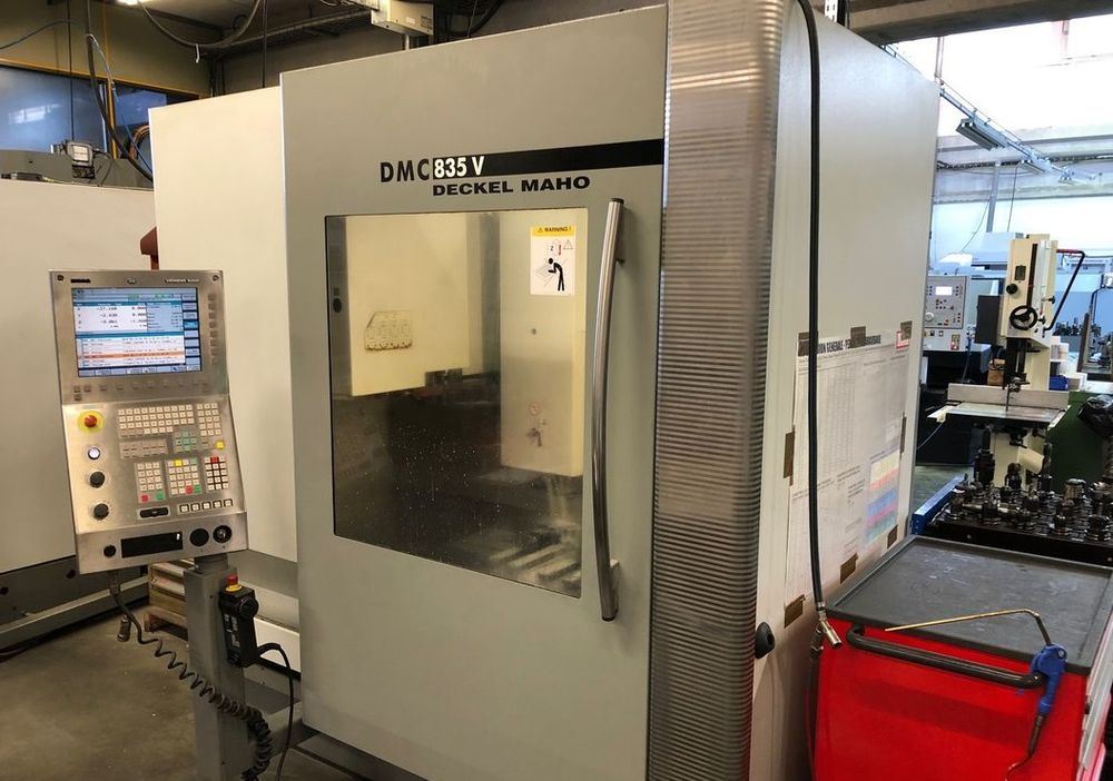 DMC 835V machining center 3 Axis