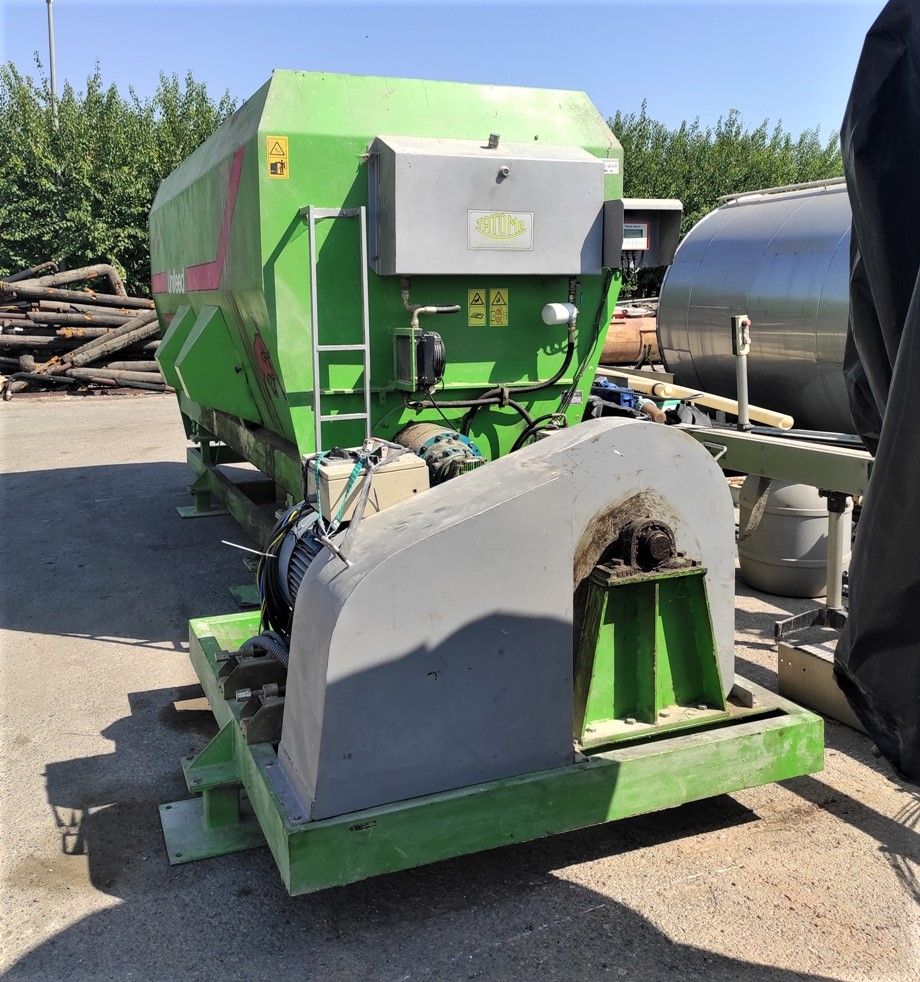 TATOMA MT-13-E HORIZONTAL MIXER FOR SOLIDS 6,000KG WITH LOAD CELLS