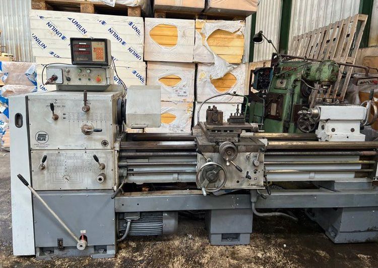 Universal lathe