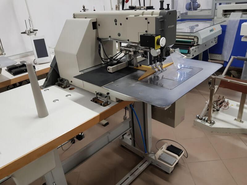 Mitsubishi PLK 1010E Automatic pattern sewing