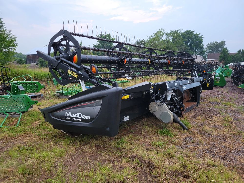 MacDon D65