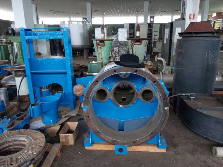 2 Jones Beloit 26'' DD refiner complete with motor