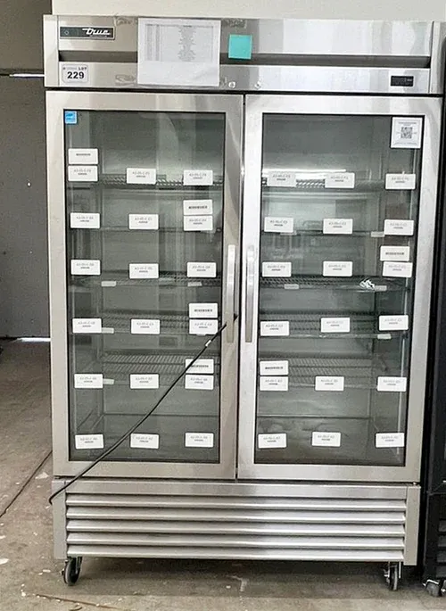 True T-49G-HC-FGD01, Double Glass Door Reach in Cooler