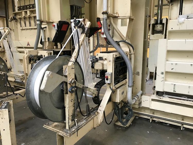 Autefa vertical double bale press, yoc: 1988, bale weight: 250 kg ...