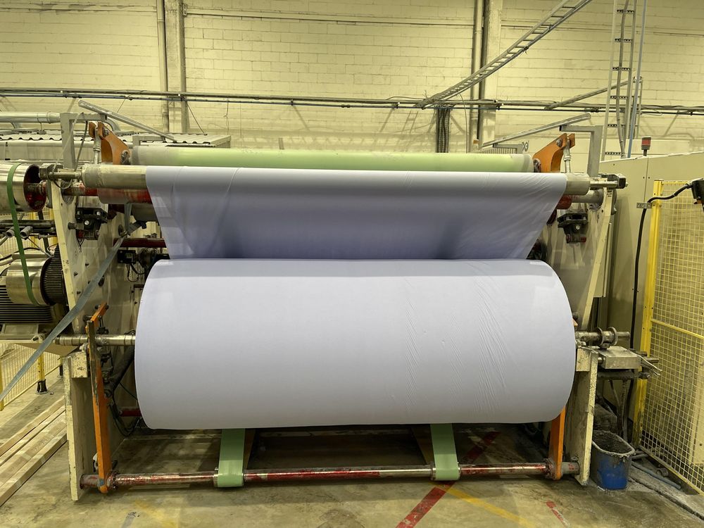 UC 2800 mm Industrial Rewinder type S45 & Perini log saw of year 2005 ...