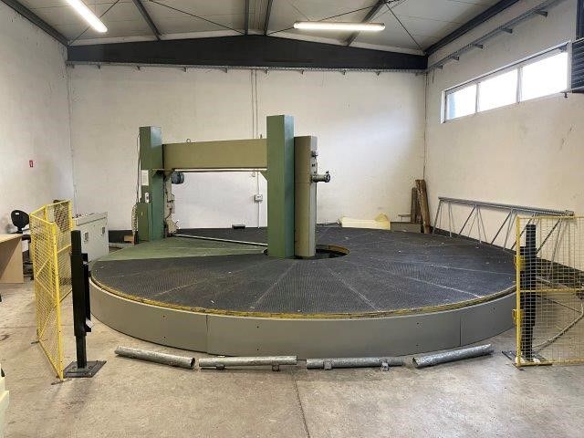Albrecht, Baeumer BSL-D horizontal carousel foam cutting machine
