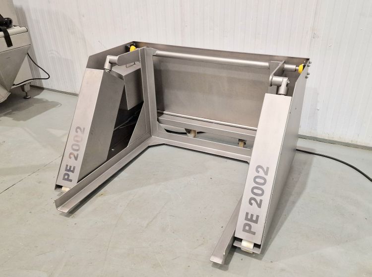 Pujolas PE 2002 ELEVADOR DE CONTENEDORES PUJOLAS PE 2002