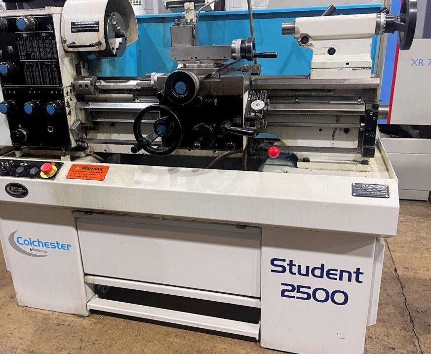 Colchester Gap Bed Centre Lathe 2500 rpm Student 2500