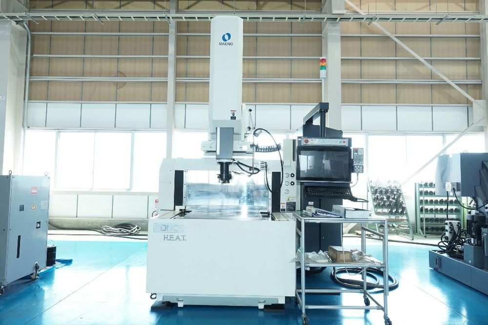Makino Milling EDNC-6 Vertical Variable