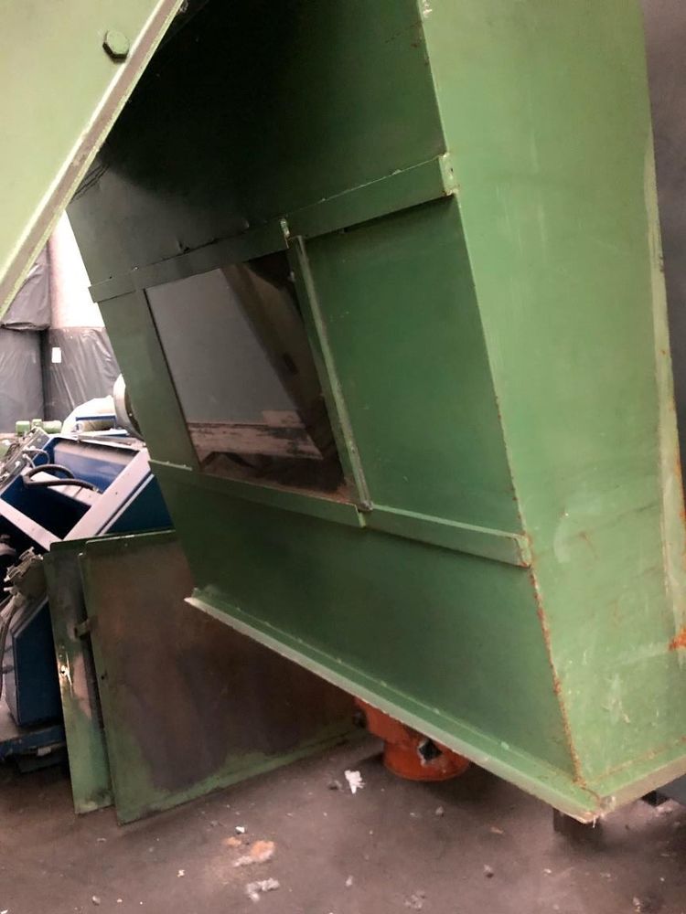 2 Hergeth step cleaners, each machine is available separately