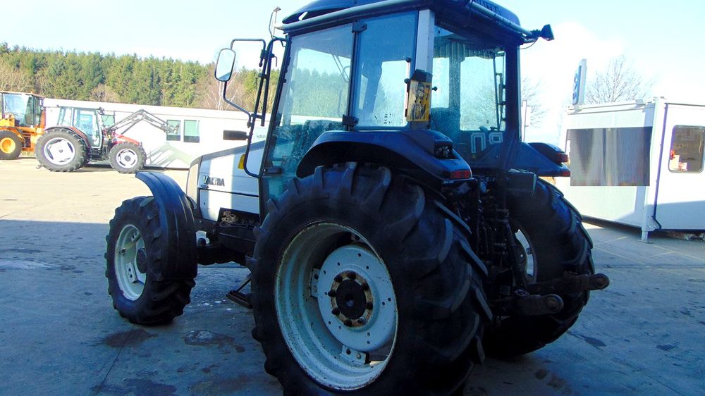 Valtra 900 Tractor