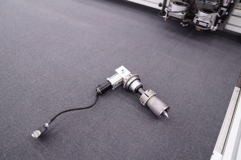 Bullmer Cutting machine