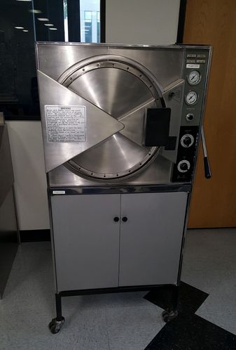 Pelton & Crane Magnaclave Sterilizer