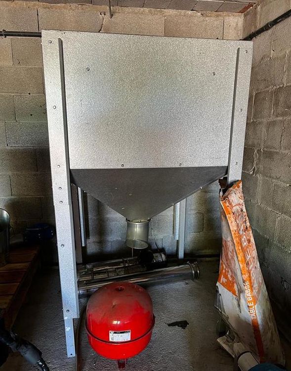 Boiler with wooden plalets combi and its silo