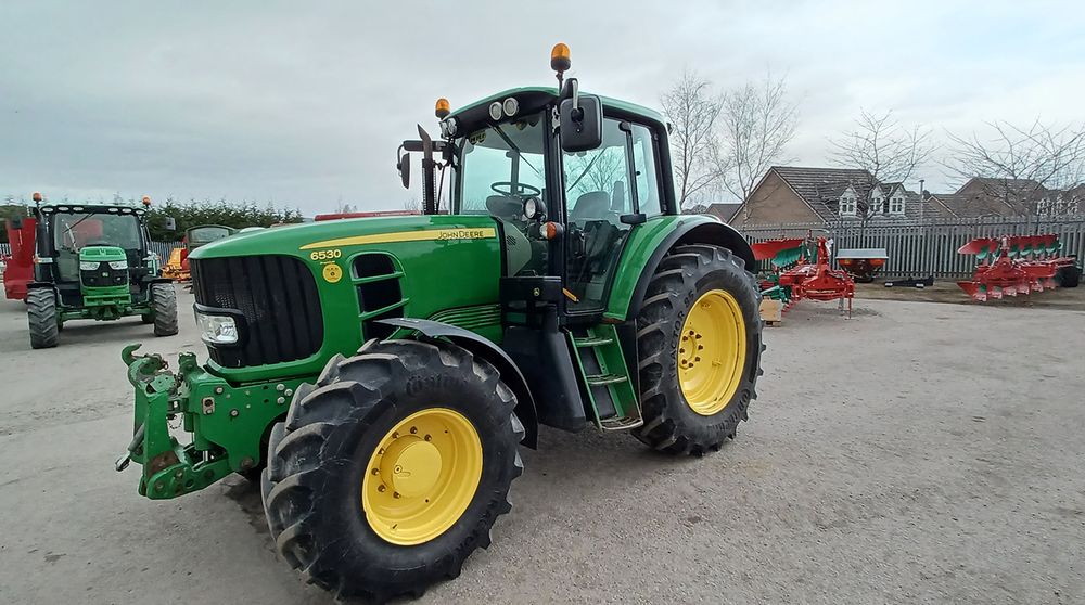 John Deere 6530 Tractor