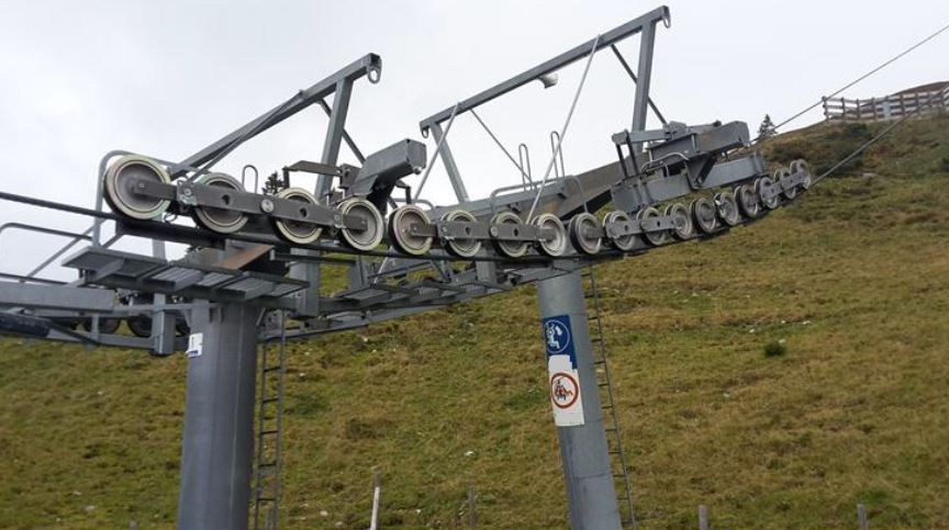 Doppelmayr 4 seater chairlift fix grip