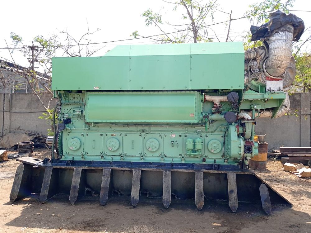 2 Niigata 8L28HX NIIGATA 28HX Engines in stock for immediate sale