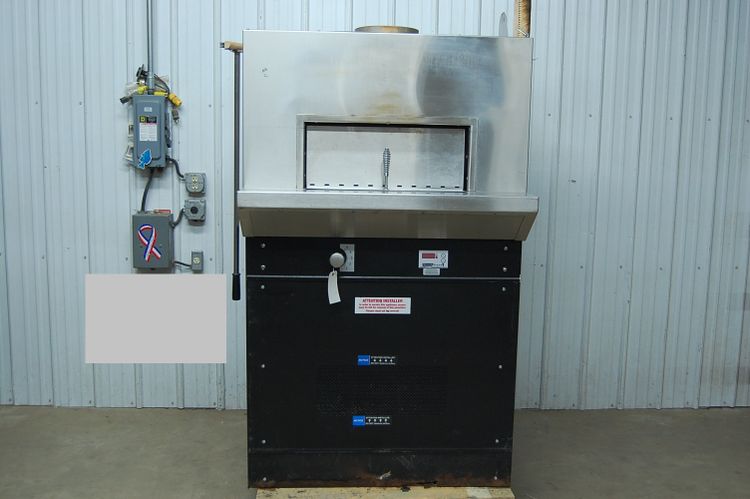 Woodstone WS-BL-4343-RFG-NG Deck Pizza Oven