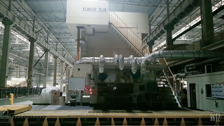 Hitachi Zosen TLE8-2400-1800x5-2400 2400 Transfer press