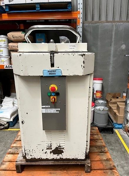 Esmach DIE/R PASTRY BLOCKER